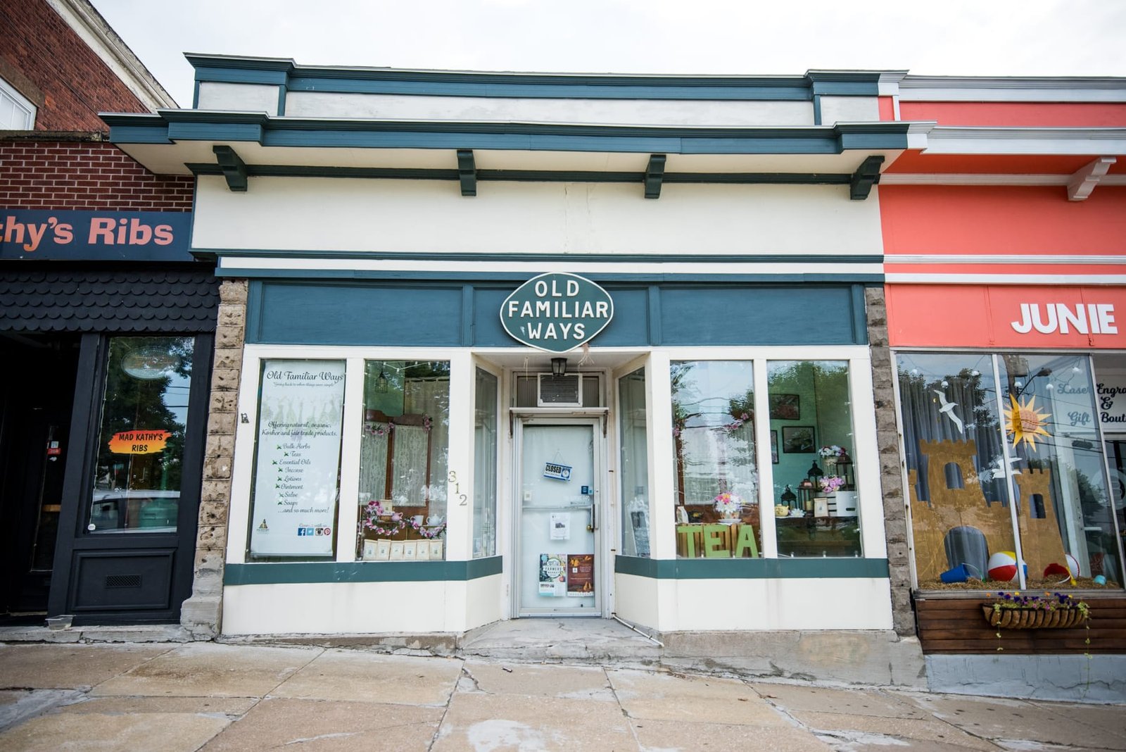 OLD FAMILIAR WAYS - Fairport Harbor Tourism Council Website